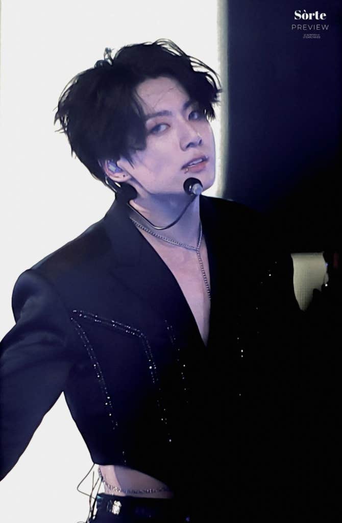 BTS Community Posts - TO MY 33 🌎🐰💞🌼🌸🥹🐣🐾 #to_jungkook 💜🥺💕