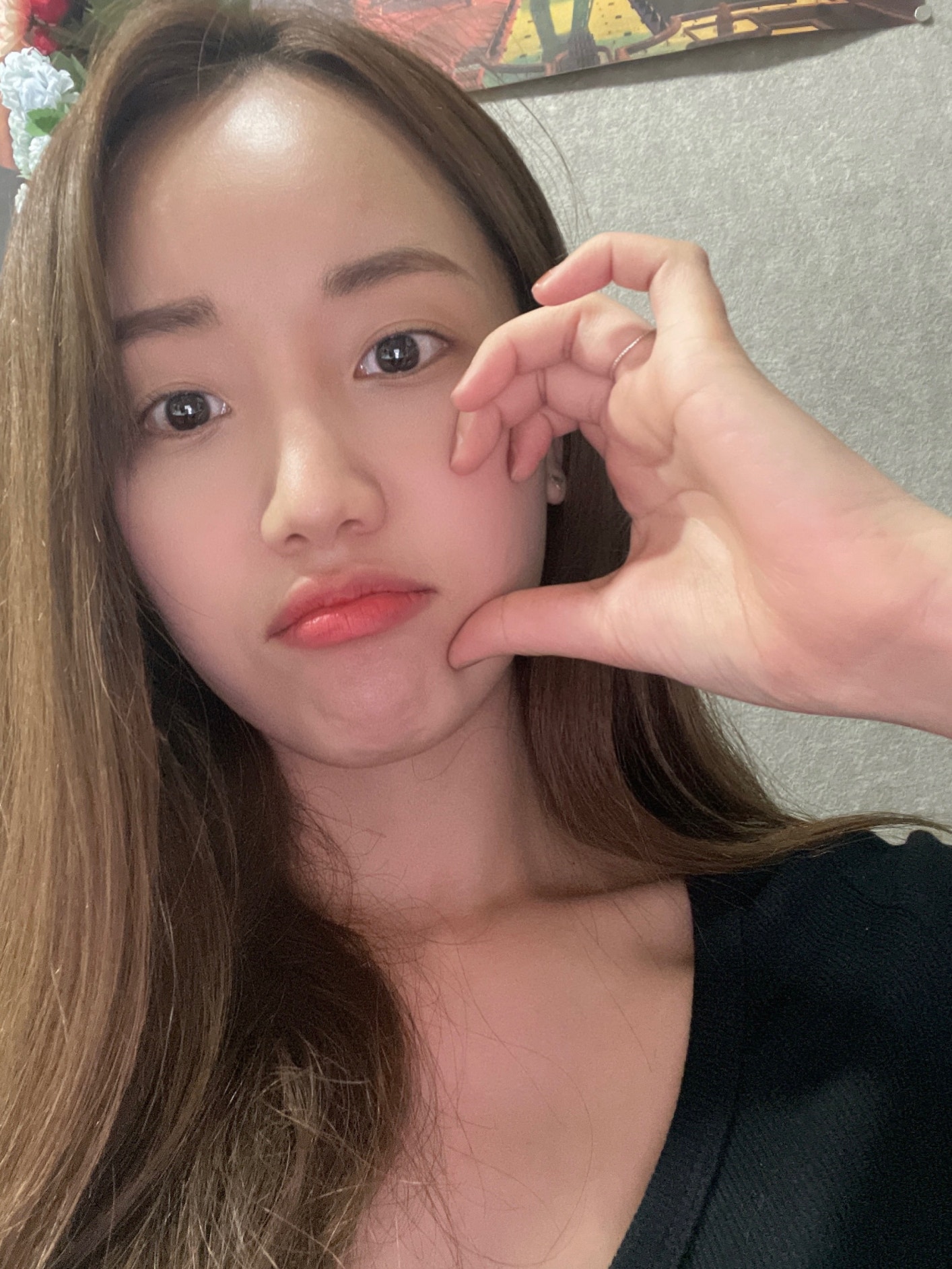 Cherry Bullet Community Posts - 월요팅! - HAE YOON