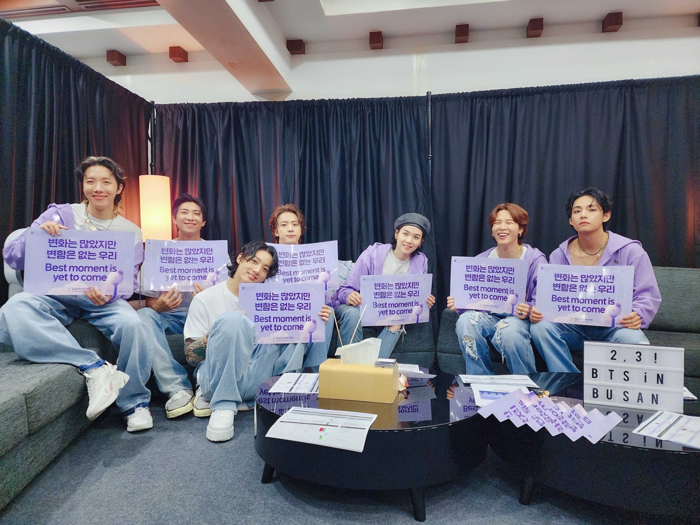 Bts Community Posts 한국에 가면 방탄을 만날 수 있는 건 아니지만 좋아하는 방탄이 사는 나라 사랑하는 한국에