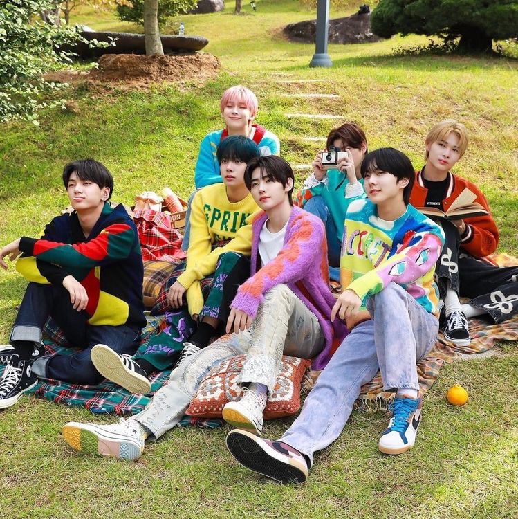 ENHYPEN Community Posts - Enhypen💘 you all always work so hard and give ...