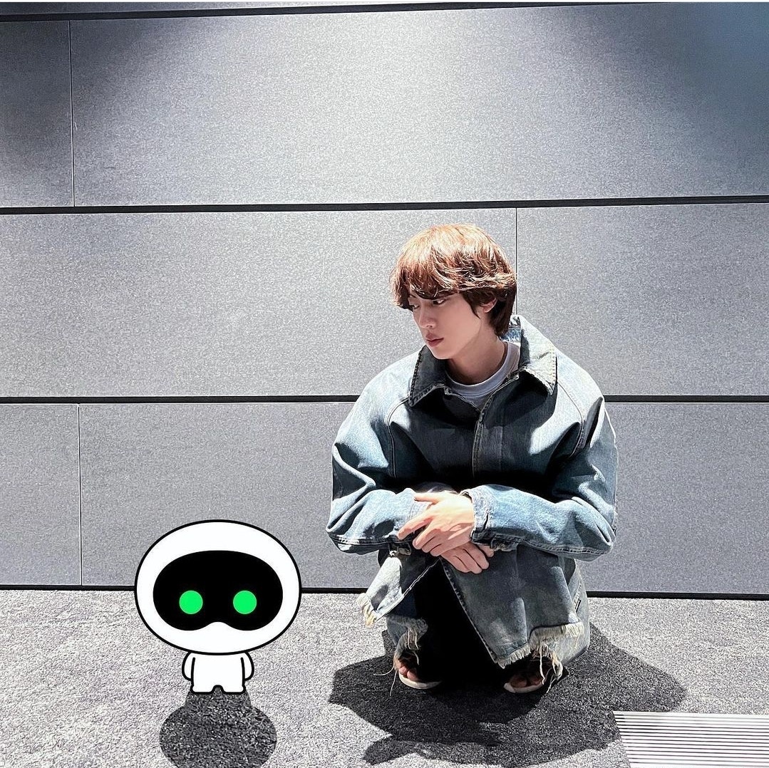 BTS Community Post - ☆.。.:*・°☆.。JIN💜Time☆。.:＊・゜ JINくん、今日はどんな風に過ごしてるかな ...