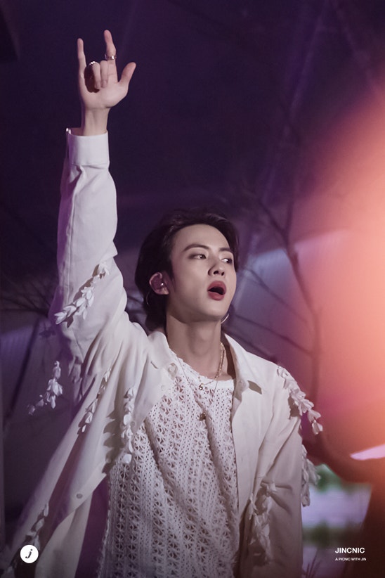 BTS Community Post - Jin, can we see your forehead at the Coldplay ...