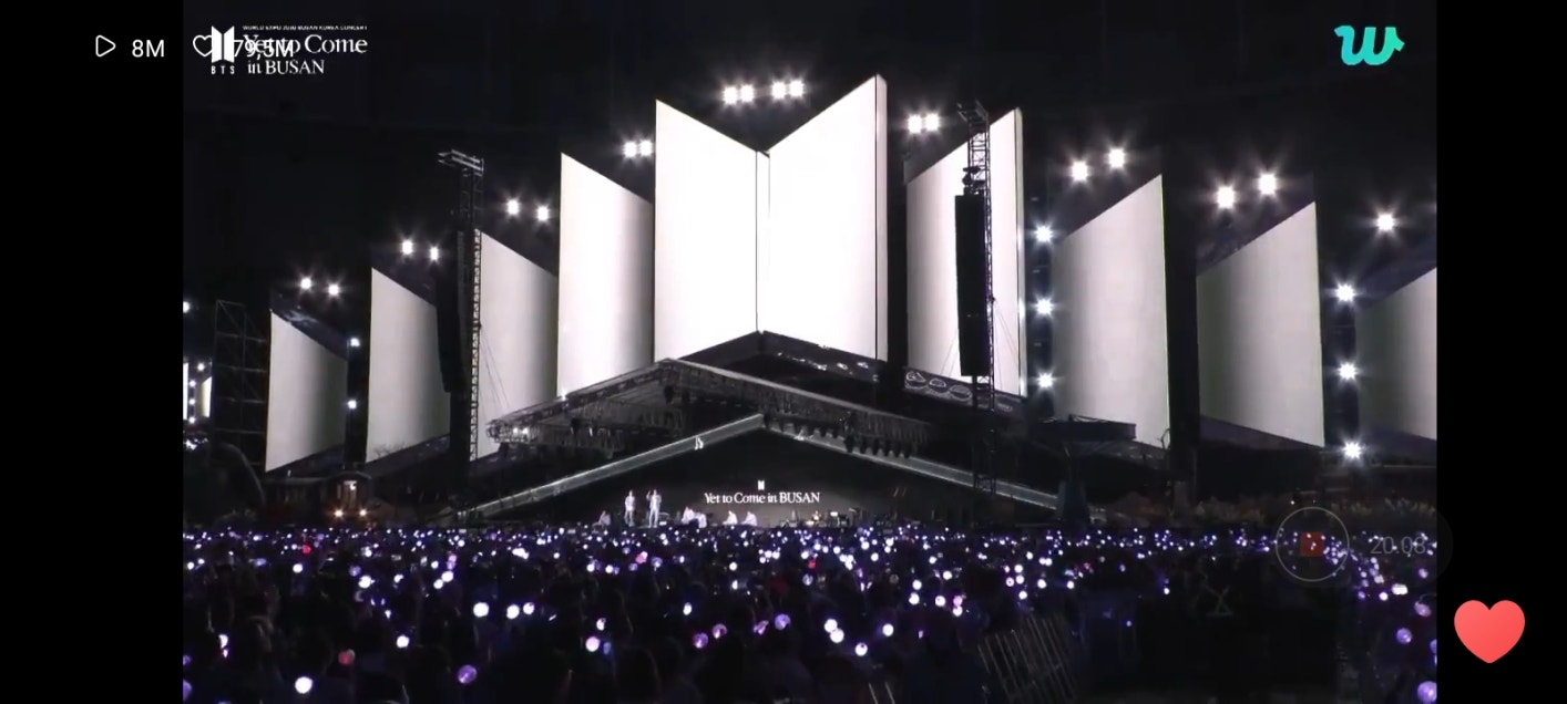 BTS Community Post - #YetToCome_in_Busan_Weverse_LIVE_Again It's all very beautiful and I will ...