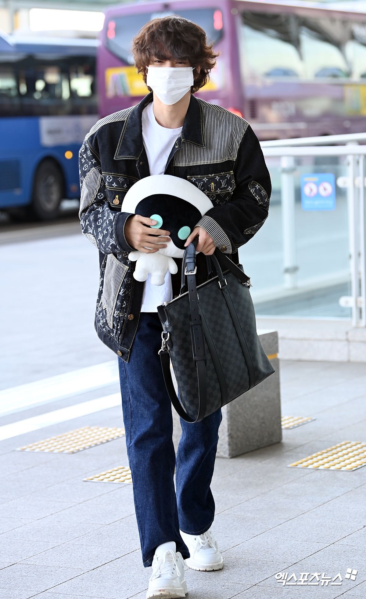 BTS Community Post - meu principe olha o ursinho não aguento jinnn lindo coisa mais fofa linda ...