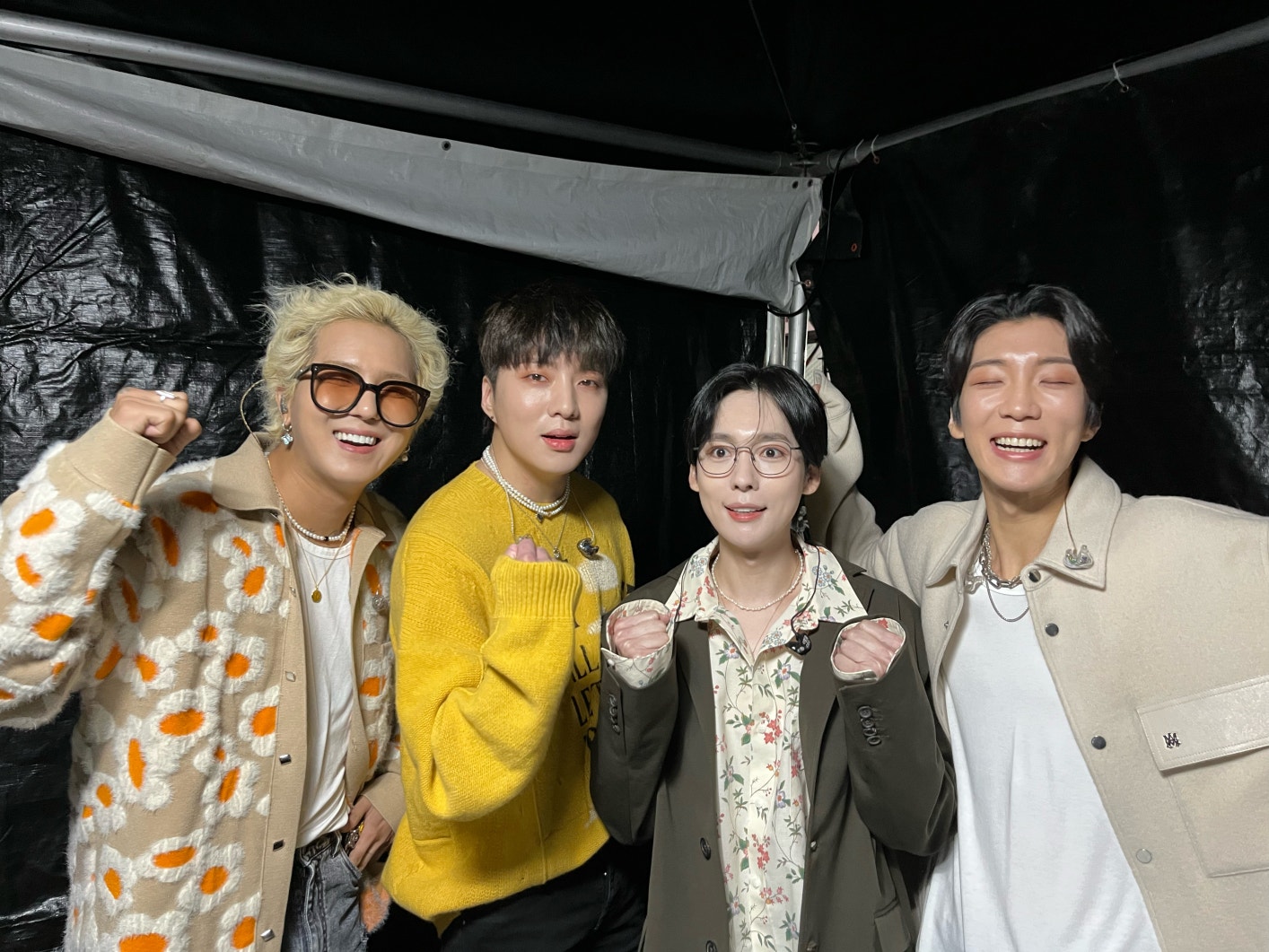 Winner Community Posts 오늘 행사장까지 먼길와주신 인서분들 모두 감사합니다 날씨가 추웠는데 다들 감기조심
