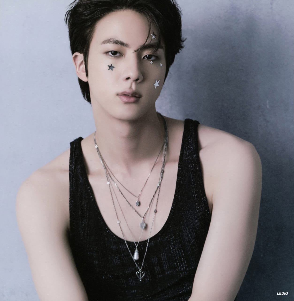 BTS 커뮤니티 포스트 - Omg!!! When Jin exposed his forehead that’s just so damn ...