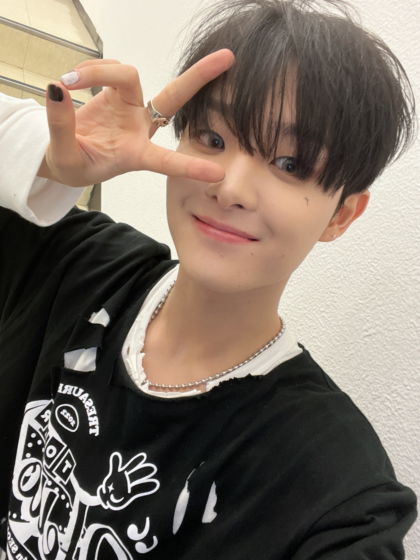 Treasure Community Posts 오늘도 너무 즐거웠어요 너무너무 감사한 마음뿐이고 내일 공연도 화이팅 할께요