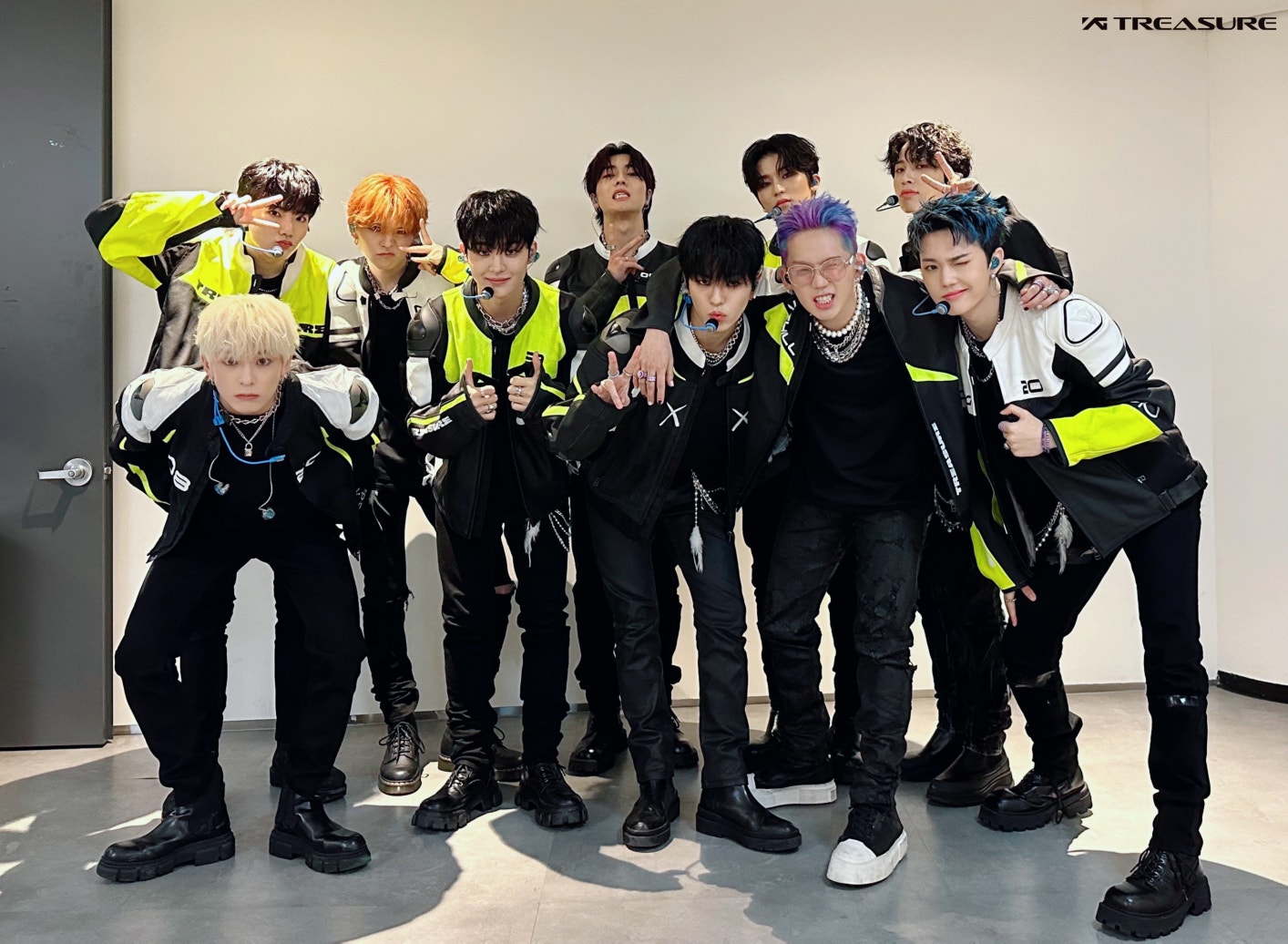 Weverse TREASURE Image - 221112 TREASURE TOUR [HELLO] IN SEOUL💎