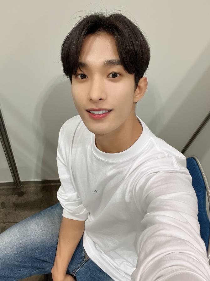 Seventeen Community Post 캐럿들 오늘 만나서 반가웠어요♥️ 조심히 들어가요 ㅎㅎ Dk