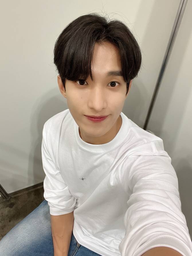 Seventeen Community Post 캐럿들 오늘 만나서 반가웠어요♥️ 조심히 들어가요 ㅎㅎ Dk