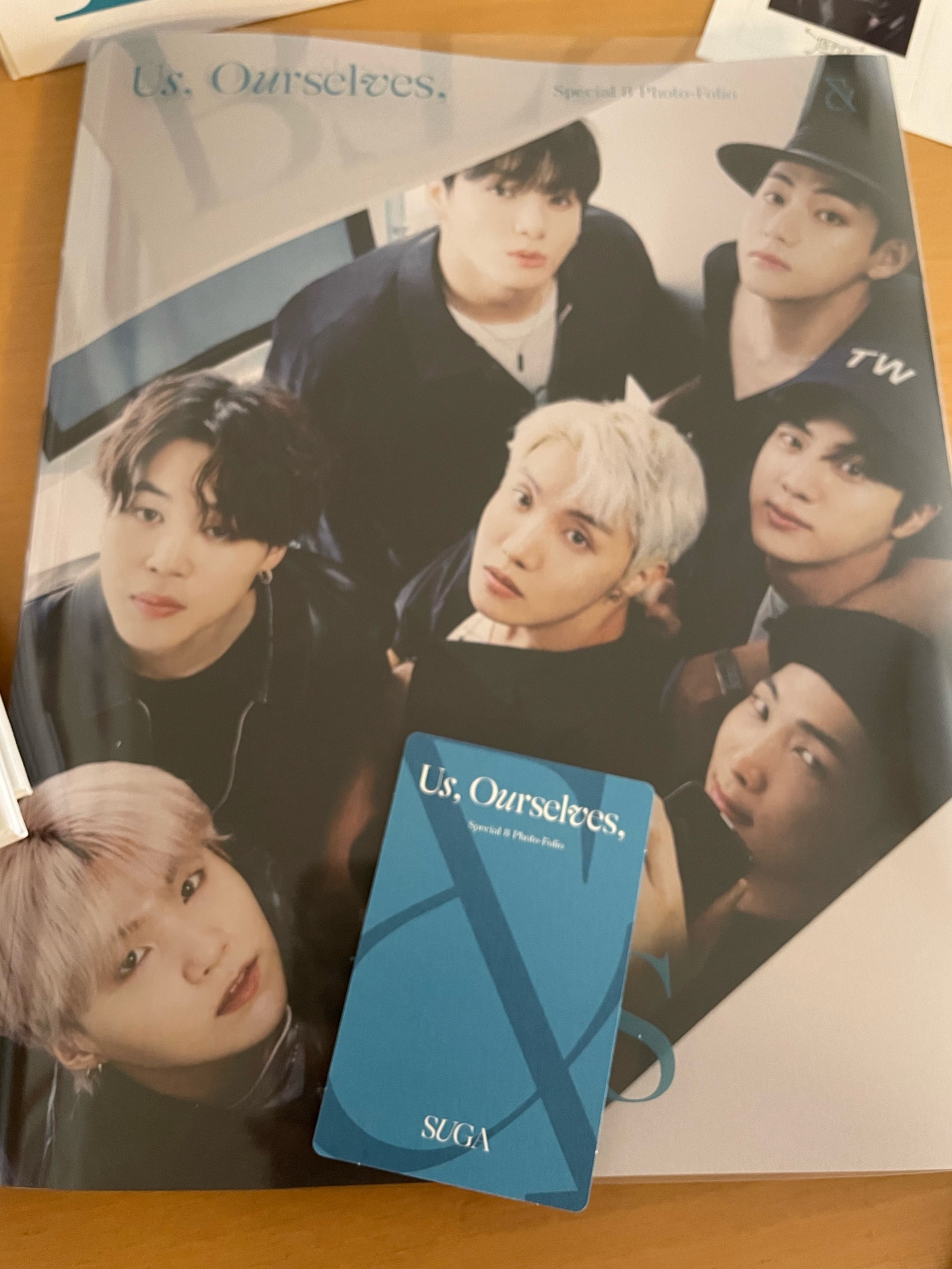 BTS Community Post - 朝から幸せお届け物🥺💗 全部かっこよ過ぎてる😭 グクと7人のやつしか買ってない けどケース付き買って ...