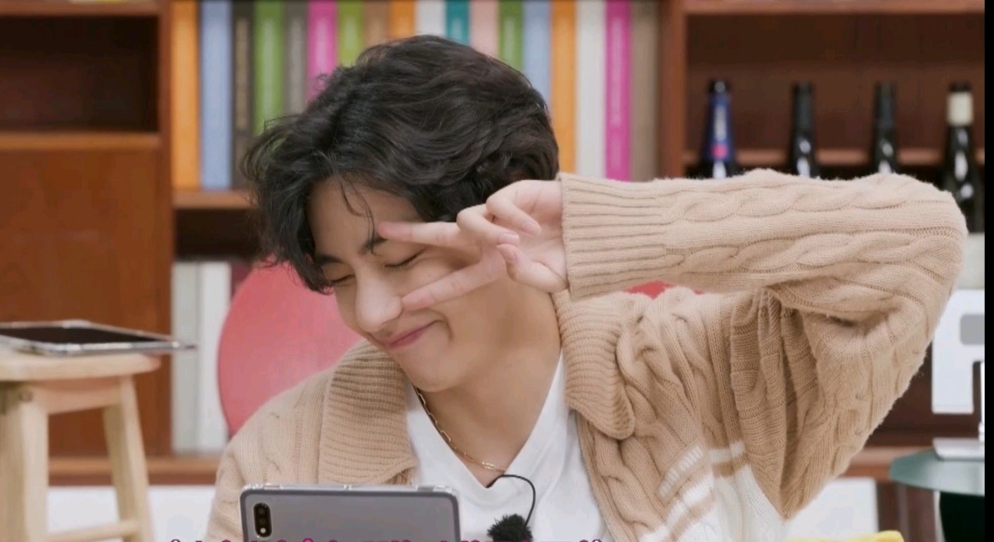 BTS Community Post - てて🧸めちゃ可愛い ️ 📎Weverse Run BTS! 次回も楽しみです ️☺️⛳🏌️