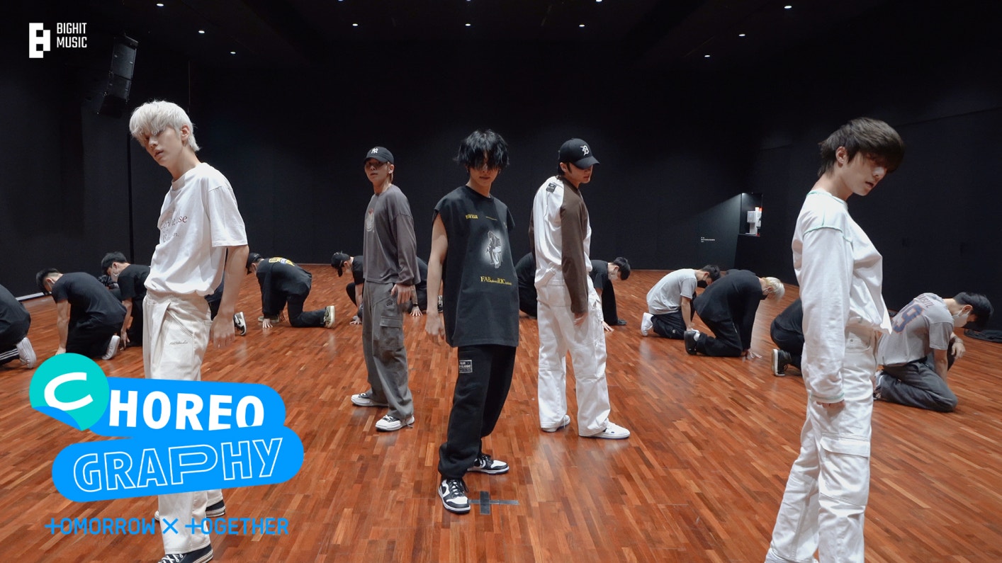 Weverse TOMORROW X TOGETHER Media - TXT (투모로우바이투게더) 2022 MMA Dance Practice