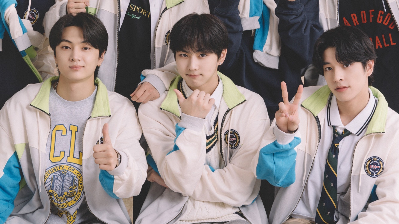 ENHYPEN Community Posts - 3J in one frame🥰😘 ️