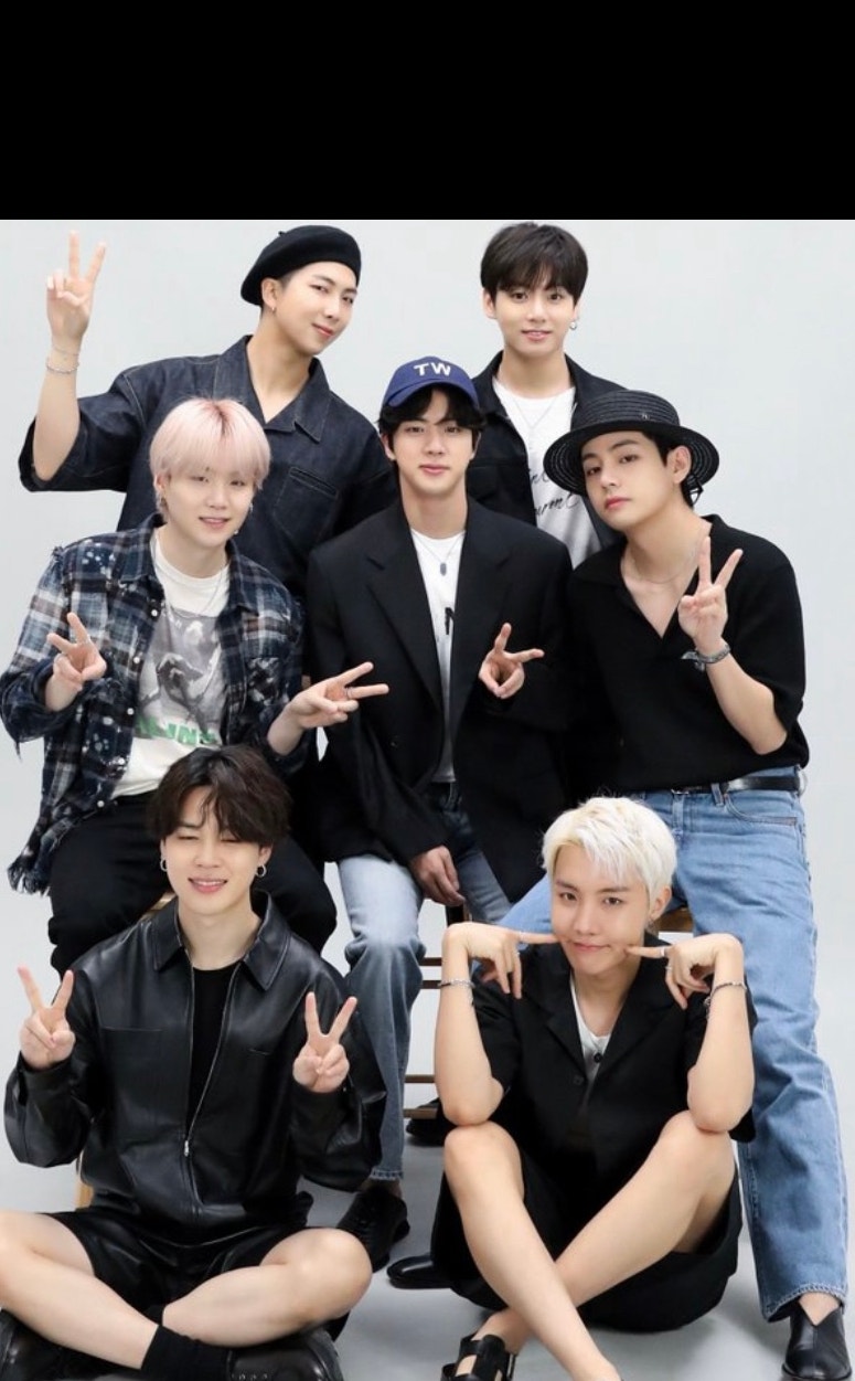 BTS Community Post - BTS 授賞おめでとうございます🎊🎉 ずっと変わらずに応援してます ずっと大好きです🥰 ️ BTSの幸せがARMYの幸せ 永遠ARMY💜💜💜💜💜💜💜