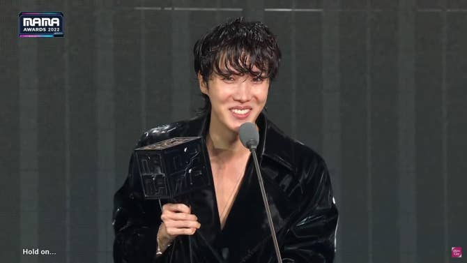 Bts Community Post 솔직히 이 사진들이 너무 슬퍼요 7명 다 같이 상 받는 모습을 언제 볼 수 있을지