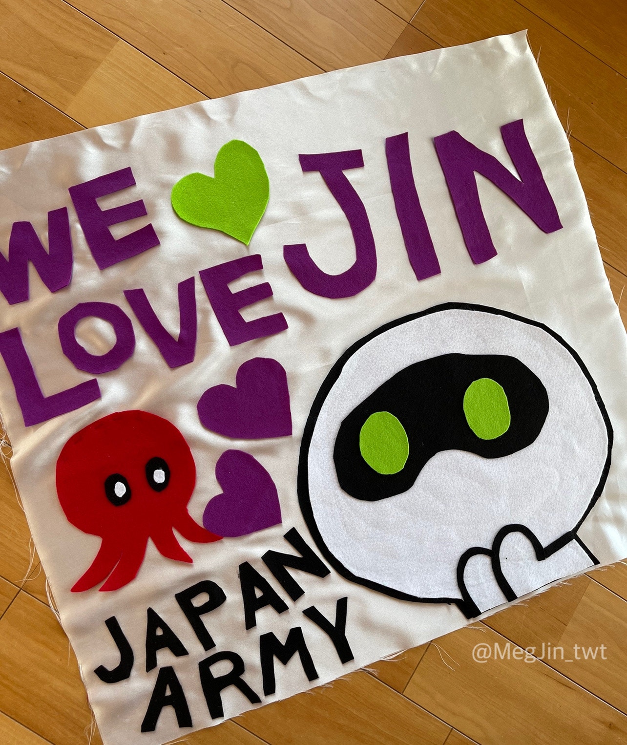 BTS Community Post - Buenos Aires🇦🇷のColdplay liveに連れて行ったwootteoくんの手作り ...