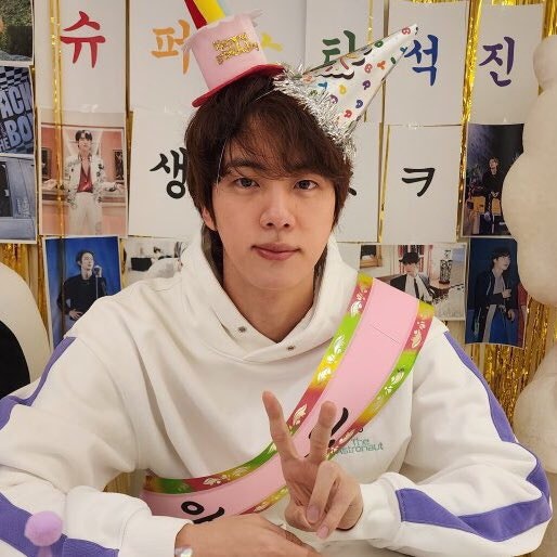 BTS Community Post - TRADUCCION DEL LIVE DE JIN 🐹: Y jhope me dijo feliz cumpleaños ...