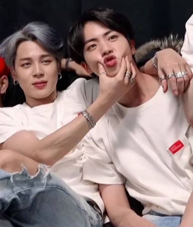 Bts Community Posts ๐๐๐ก๐ก๐ช ๐๐๐ ๐๐๐ช๐ ใธใณใใใ่ช็ๆฅใใใงใจใ๐ ใธใณใใใซใจใฃใฆๅฅๅบทใง่ฏใ1ๅนดใซใชใ