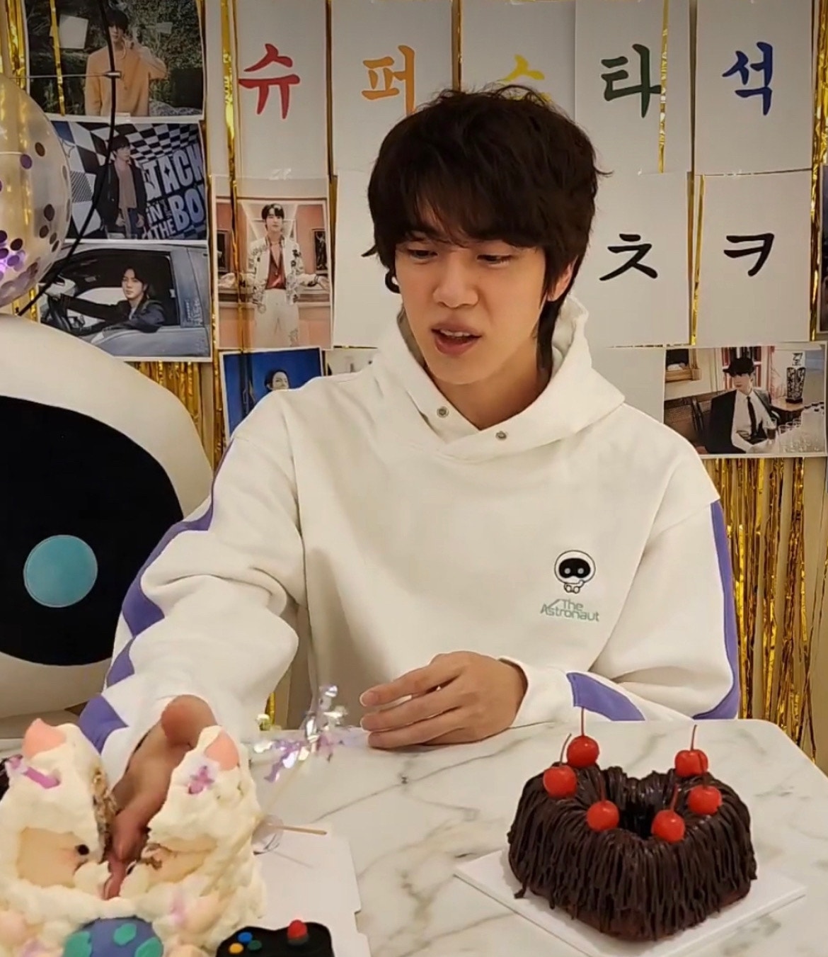 Bts 커뮤니티 포스트 🐟🐟🐟🐟🐟jin Time🐟🎣🐟🐟🐟 興奮冷めやらぬうちに ジンくんセンイルが終わりましたが… それにしてもジン