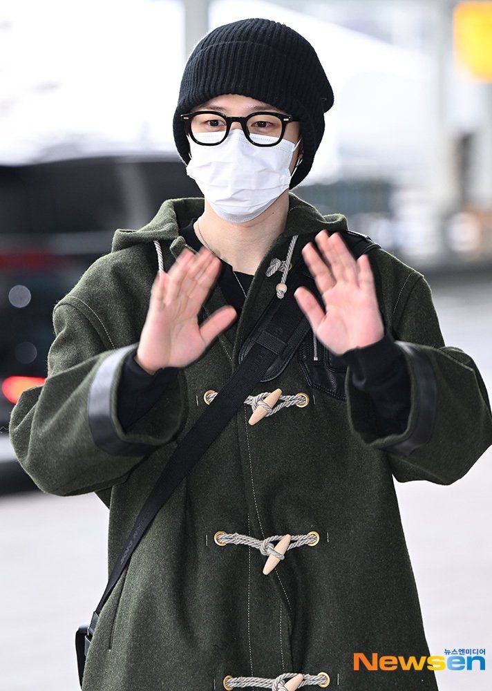 BTS Community Post - Jimin at the airport today, leaving for his ...