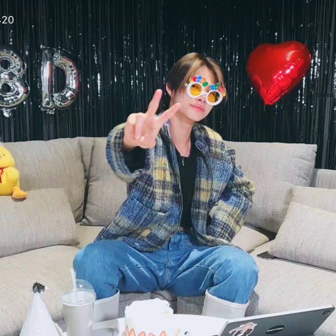 Enhypen Community Posts 우리 만두의 생일을 축하합니다 건강을 돌보십시오 당신이 사랑받고 있다는 사실을
