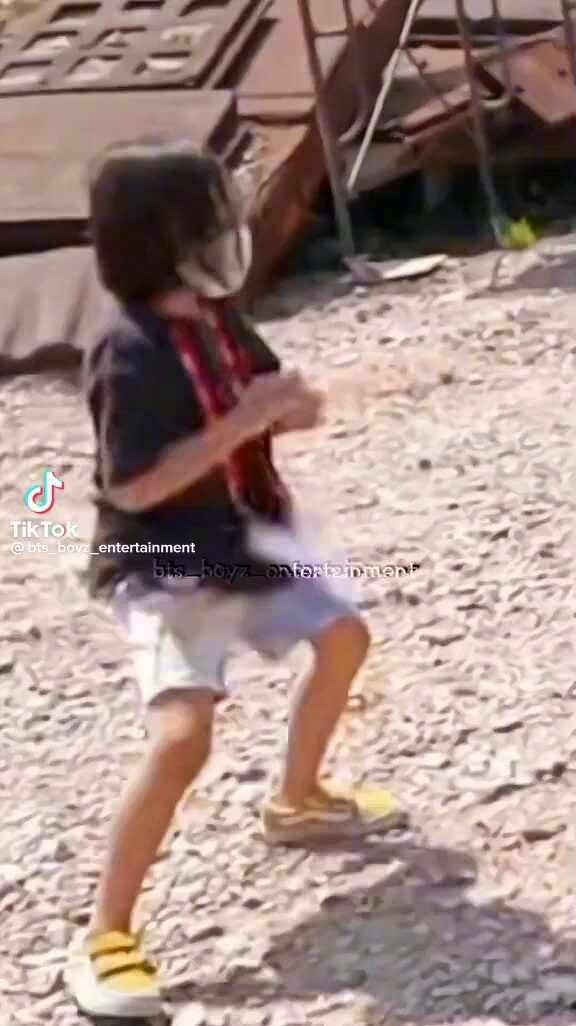 BTS Community Post - 😆😆