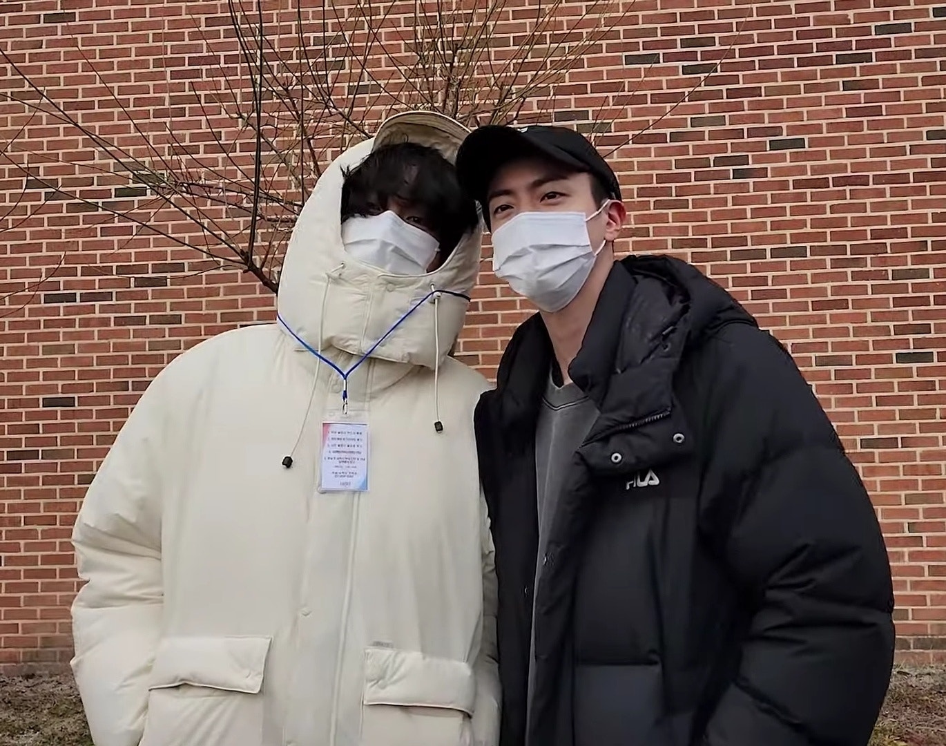 Bts Community Posts 😭💔사랑해 우리는 너를 기다릴게 Jin💜💜