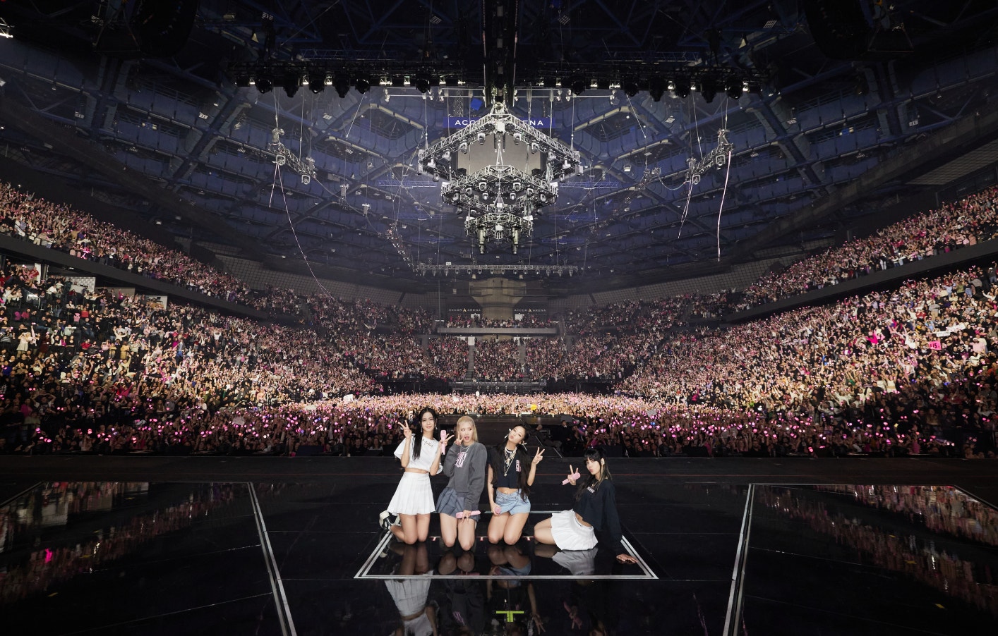 Weverse BLACKPINK Image - BLACKPINK WORLD TOUR [BORN PINK] PARIS GROUP ...