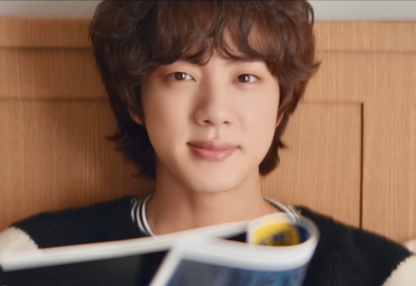 BTS Community Post - JINグルべ〜ルズ🎶 JINグルべ〜ルズ🎶 JINくんオールザウェ〜イ🎶 ｳｪｲｳｪｰｲ( 'ω' و(و"♪ って･･･ クリスマスムードで ...