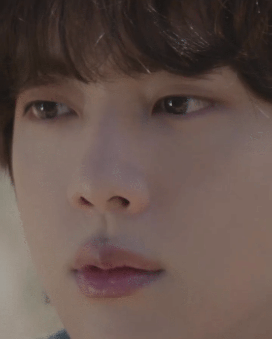 Bts 커뮤니티 포스트 To Jin ジンくんの『theastronaut』ね、 とても不思議な曲なんだよ🛸 朝、仕事へ向かう途中に