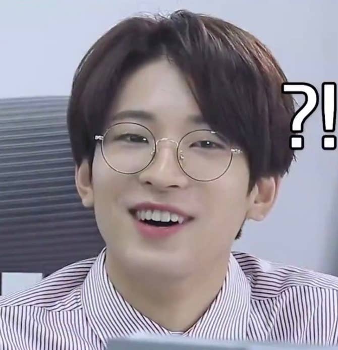 Seventeen Community Posts 원우 오빠의 다리는 나보다 키가 커요😮🤣