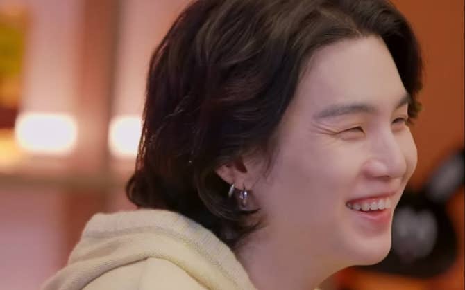 BTS Community Posts - Baby meow is here 😍😍😍