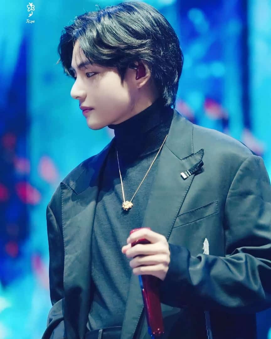 BTS Community Posts - feliz cumpleaños v te amo mucho y esperó te la pases muy bien te amo mucho