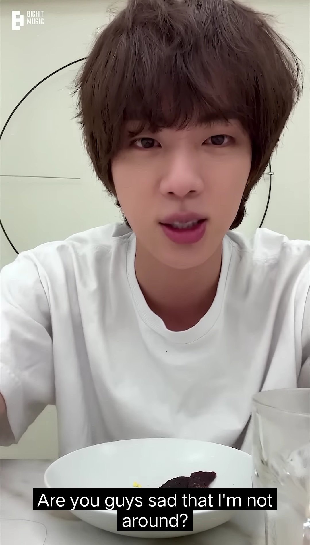 Bts Community Posts 네가 없는 동안 좀 힘들었어 많이 변한 것 같아요☹하지만 모든 것이 긍정적인 가치를