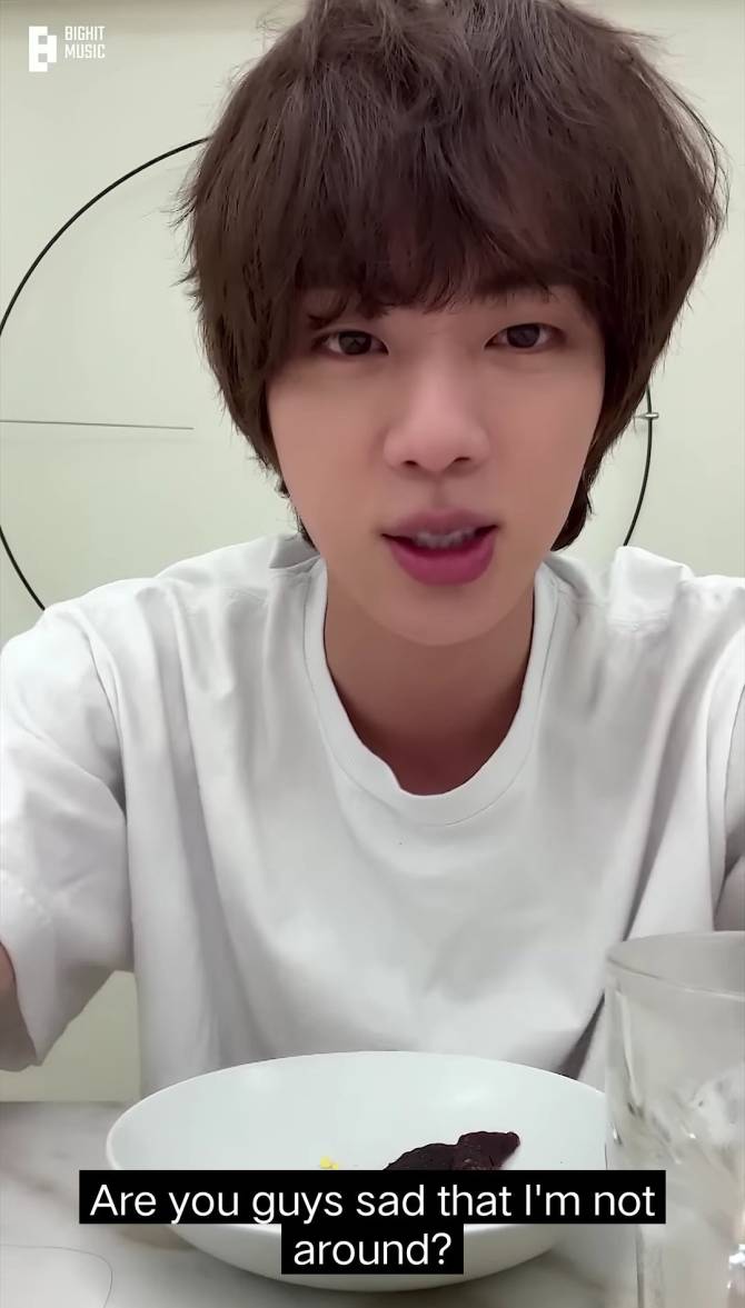 Bts Community Posts 네가 없는 동안 좀 힘들었어 많이 변한 것 같아요☹하지만 모든 것이 긍정적인 가치를