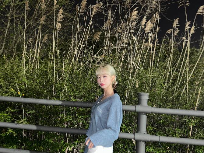 Secret Number Community Posts 해피 일요일🌸 4월도 잘 부탁해요 락키들💓 Zuu