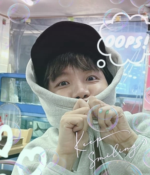 BTS Community Post - #to_j-hope ホビ〜💜 あのね…😁 アミの今日の笑い話を、1つ聞いてくれる？ 今日、お ...