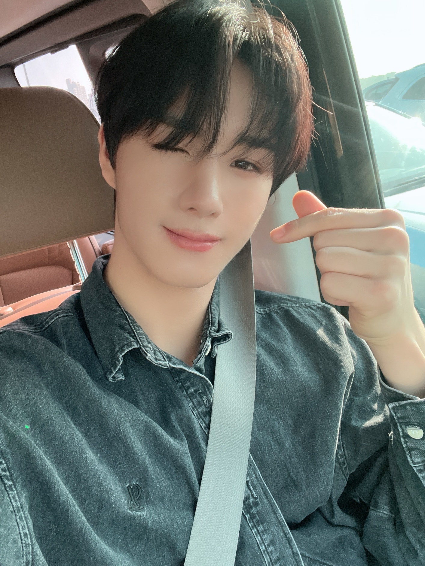 ATBO Community Post - 4월의 첫 월요일☀️ - JeongSeunghwan