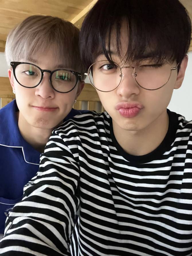 Atbo Community Posts 준민아 생일 축하한다~🥳🥳 항상 형제처럼 옆에 있어서 든든한 우리 식목일 탄생남 나무