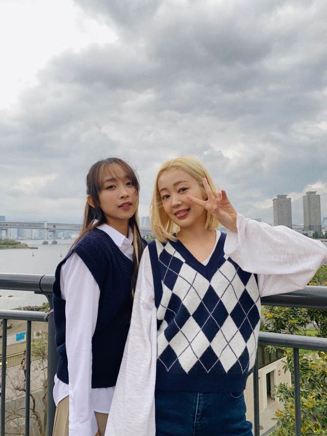 Secret Number 커뮤니티 포스트 맞추자고 안했는데 🤣🤣🤣 언니라인 커플룩💙🤍 디타