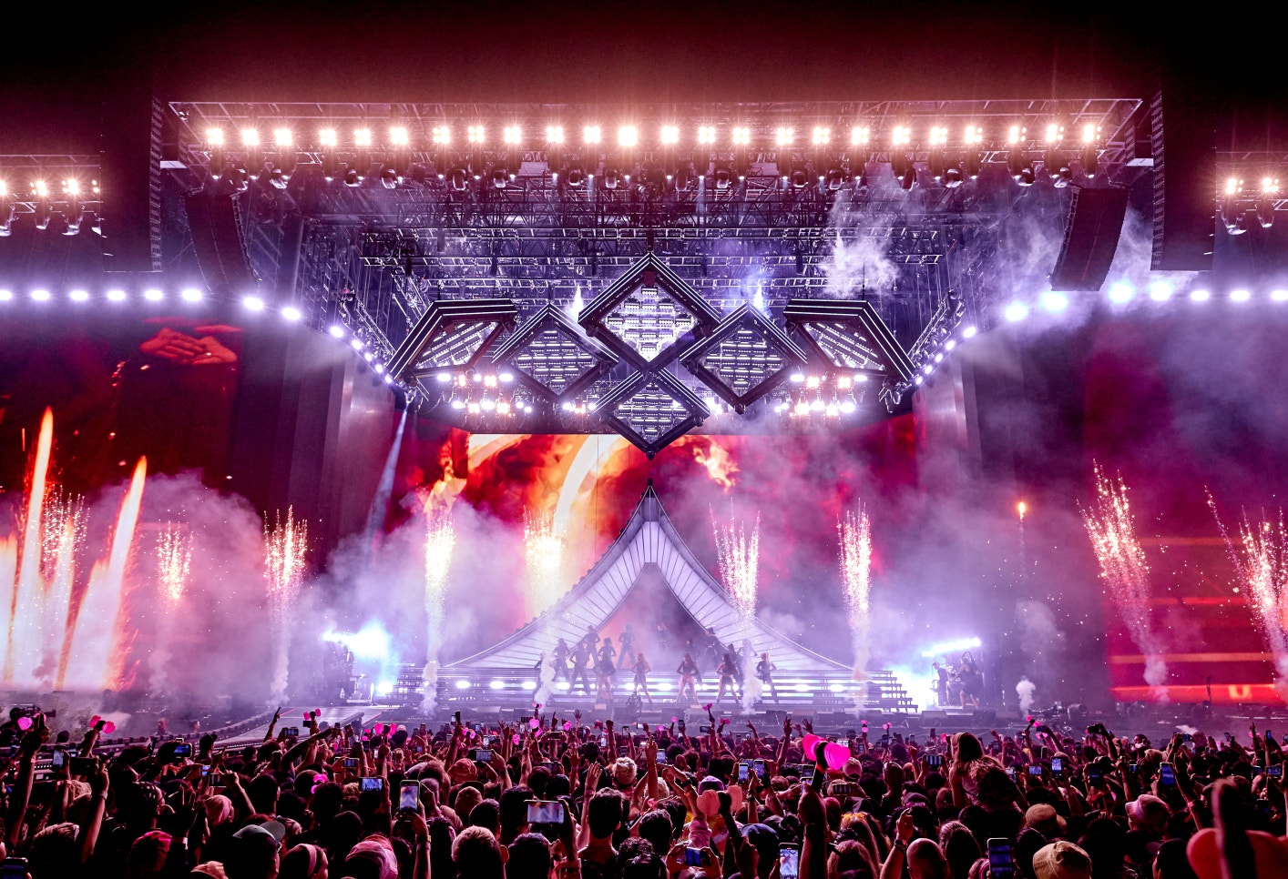 Weverse BLACKPINK Image - BLACKPINK COACHELLA HEADLINER WEEK 1 PHOTO