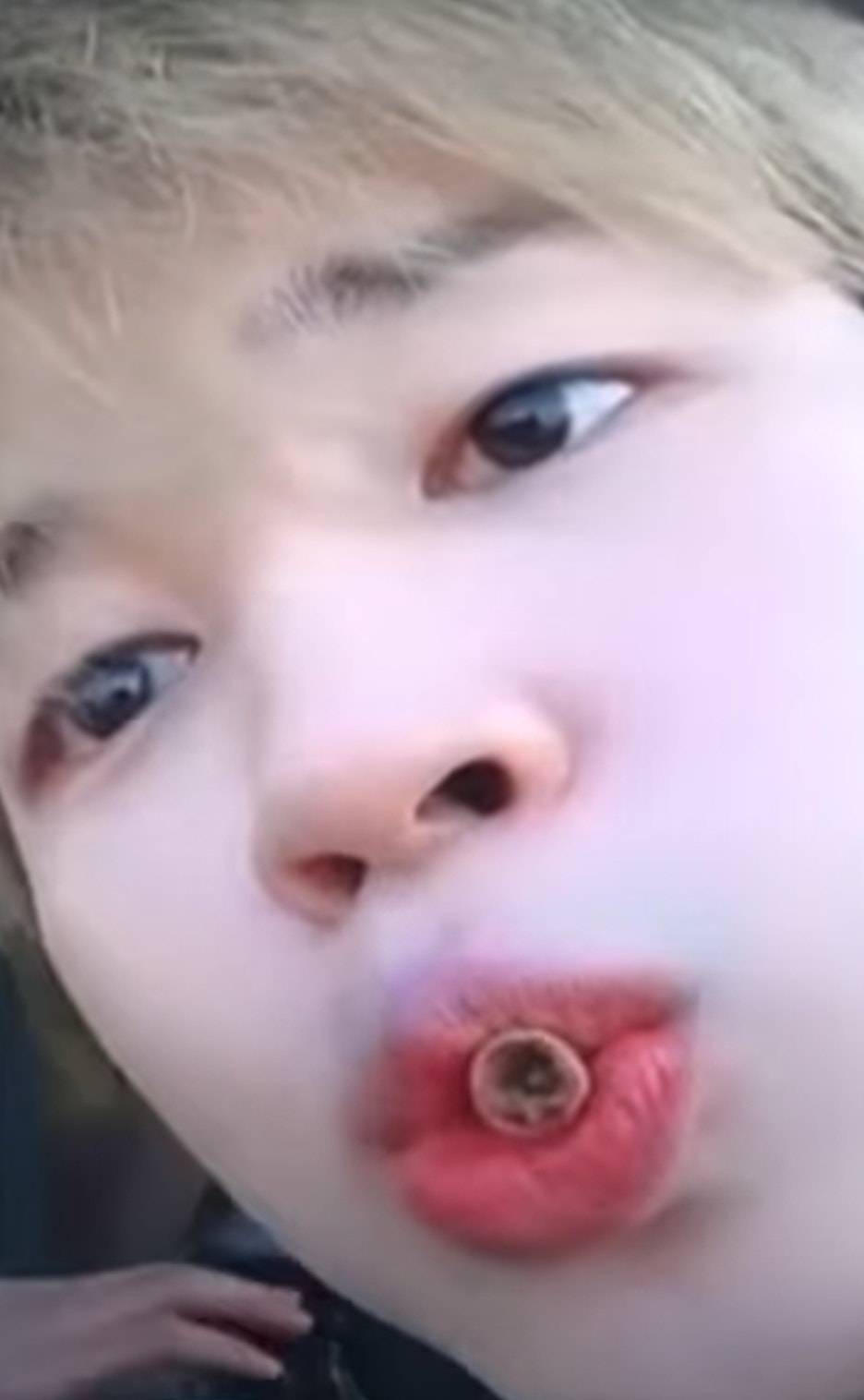 BTS 커뮤니티 포스트 - What's up Jimin? why do you keep pouting your lips ...