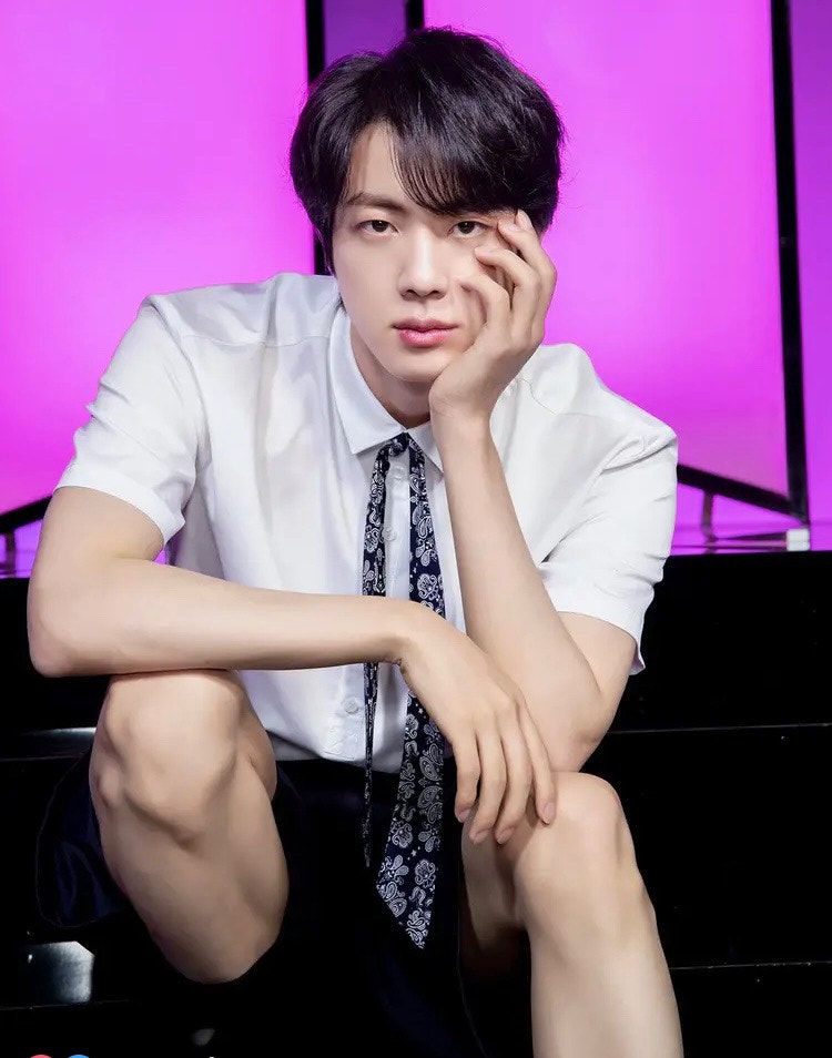 BTS Community Posts - #dear_jin_from_army 💖💖💖JIN TIME💖💖💖 JIN君💖いよいよ訓練🪖 始まったんだよね🥰 土曜日、早速JIN君💖の部隊の子 ...