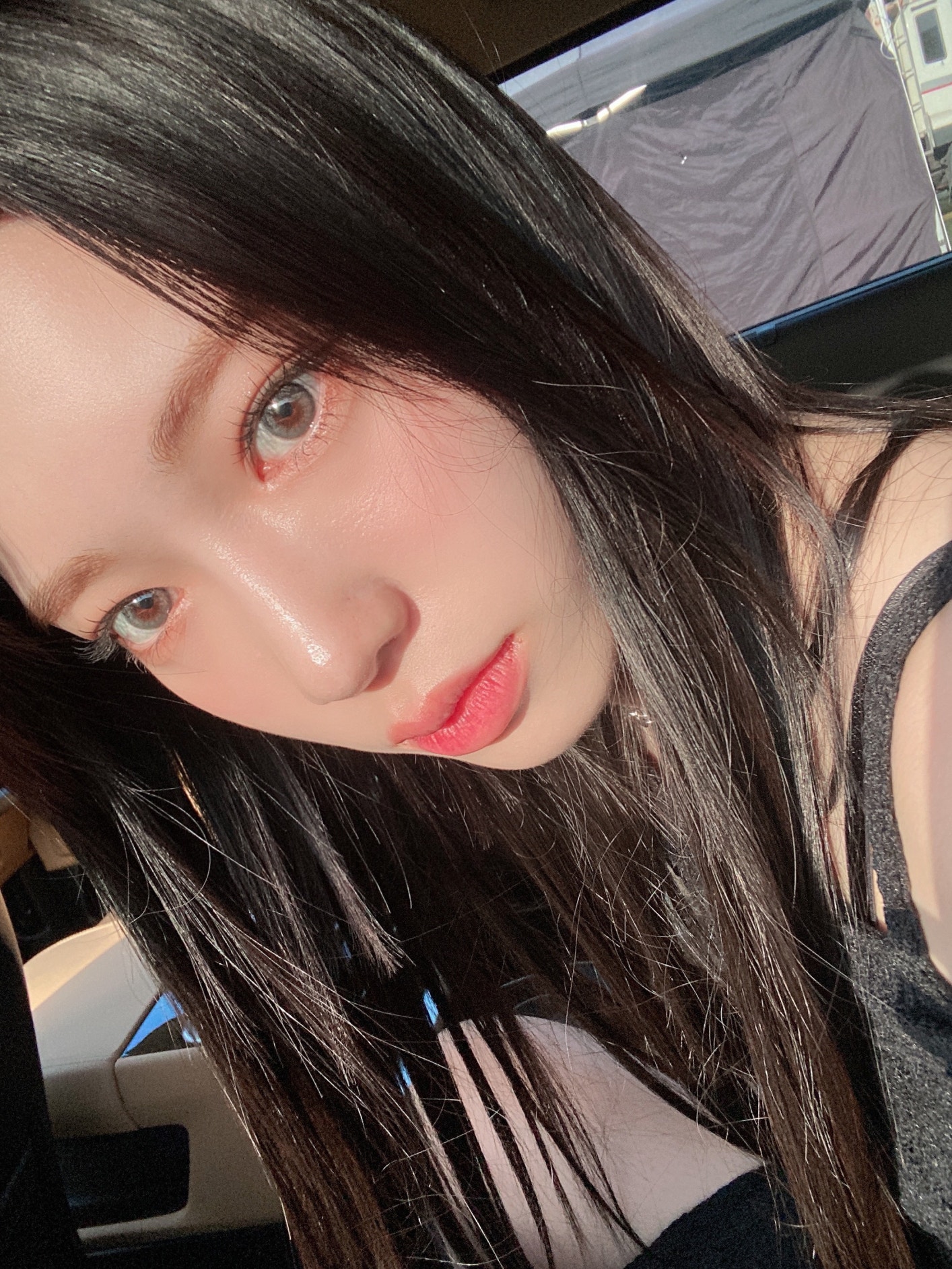 Rocket Punch 커뮤니티 포스트 소희가 알려준 셀카법인데 뭔가 잘못됐다🤷🏻♀️ 수윤