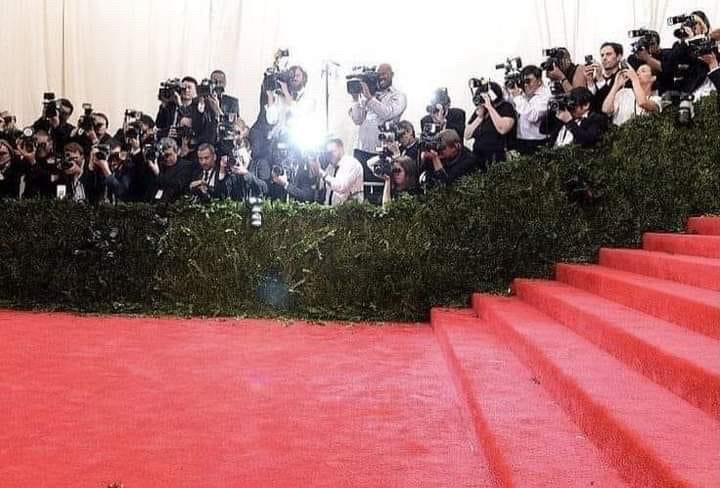 BTS Community Posts - JIMIN LLEGANDO A LA MET GALA: