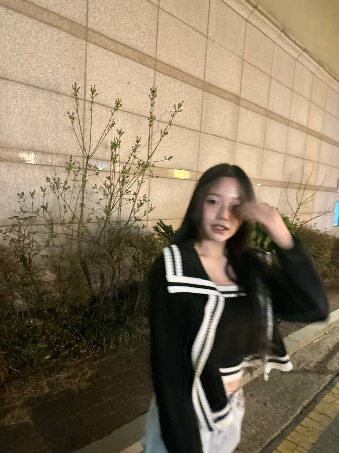Classy Community Posts 클리키 보고싶었어요👋🥰 Boeun