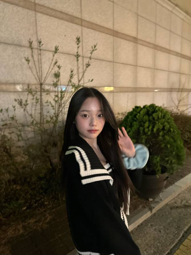 Classy Community Posts 클리키 보고싶었어요👋🥰 Boeun