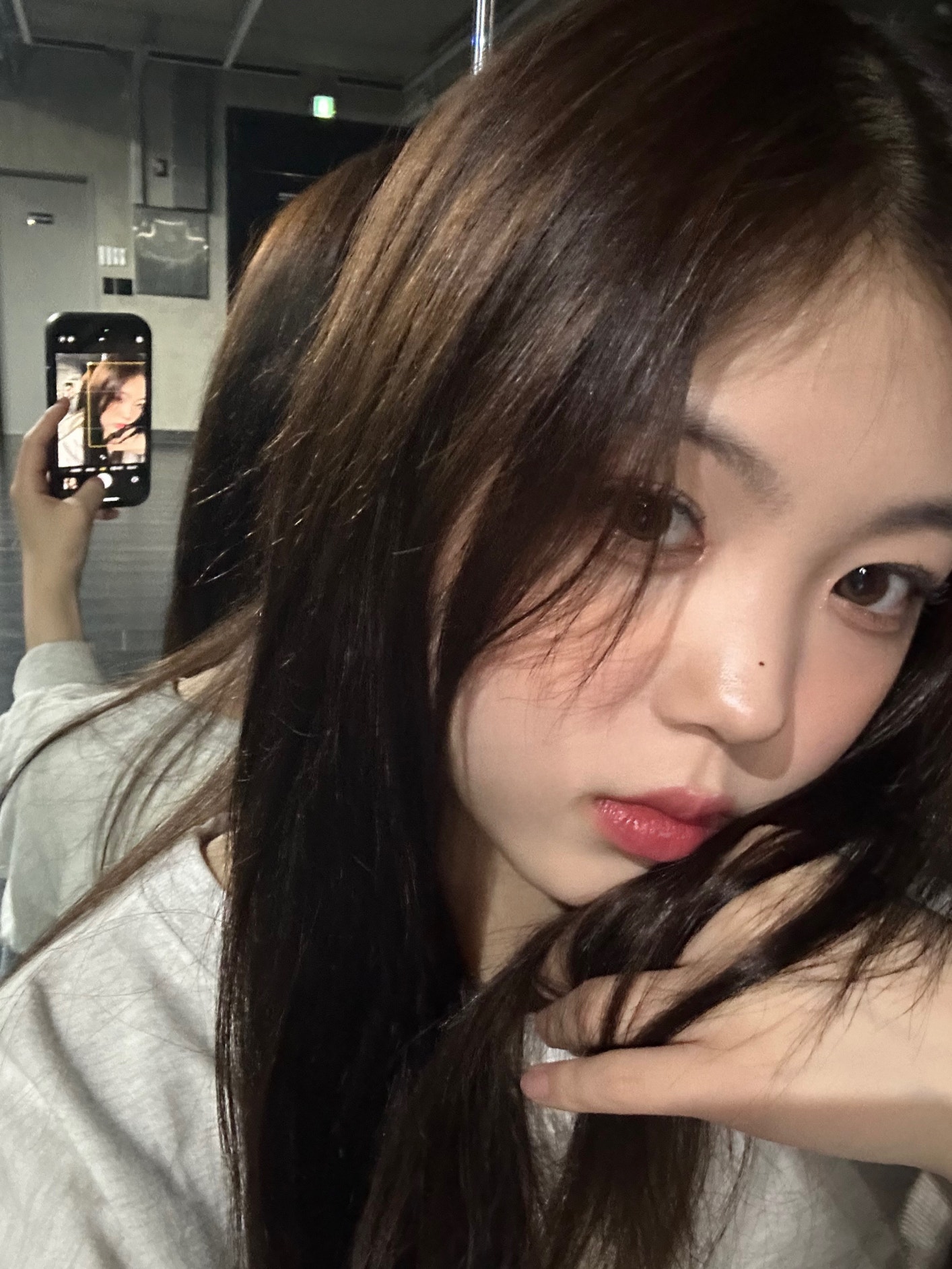Classy Community Post 🤍🐰 Riwon