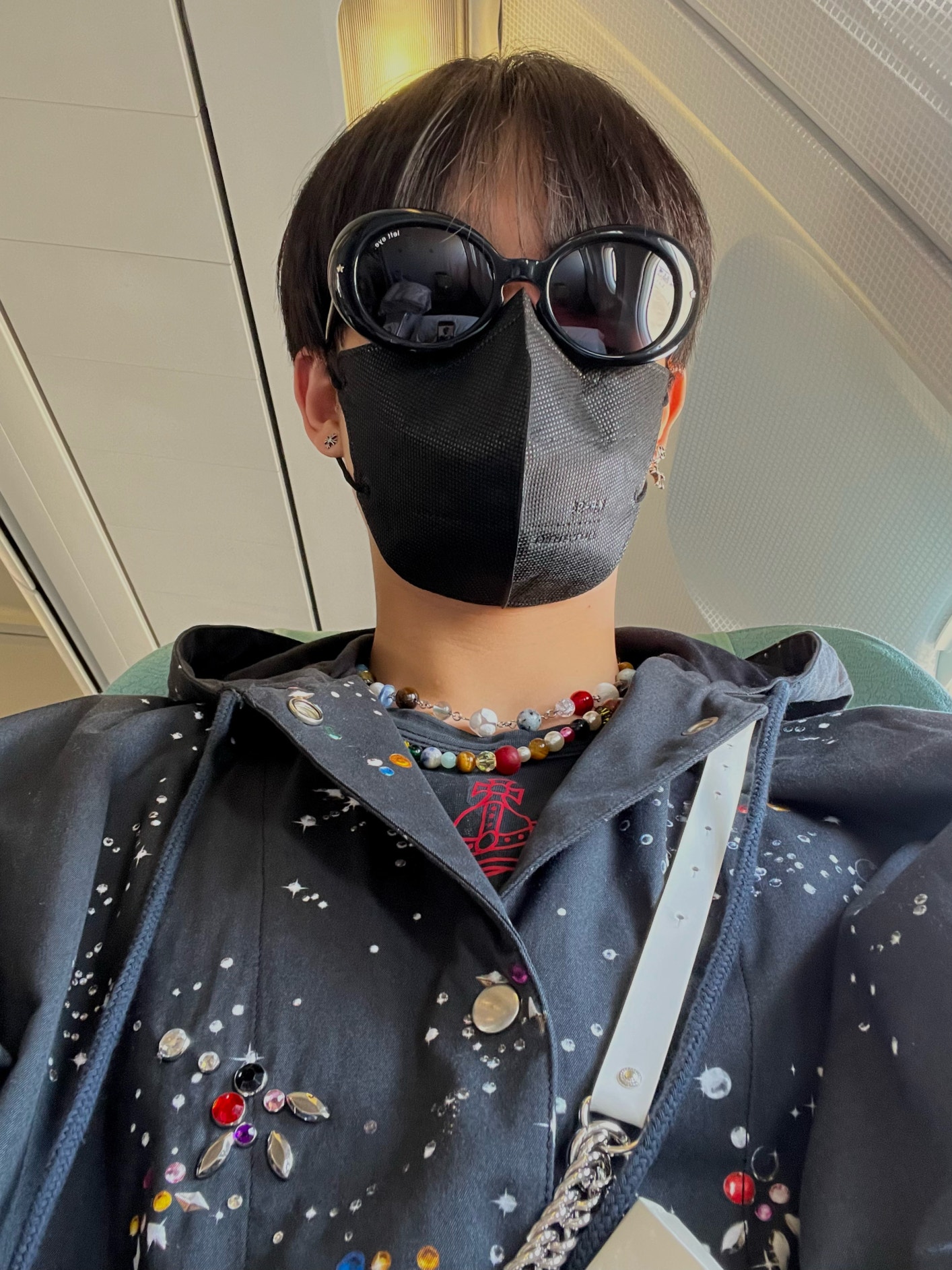 Treasure 커뮤니티 포스트 ️🇰🇷 도착 🇰🇷💙 지훈